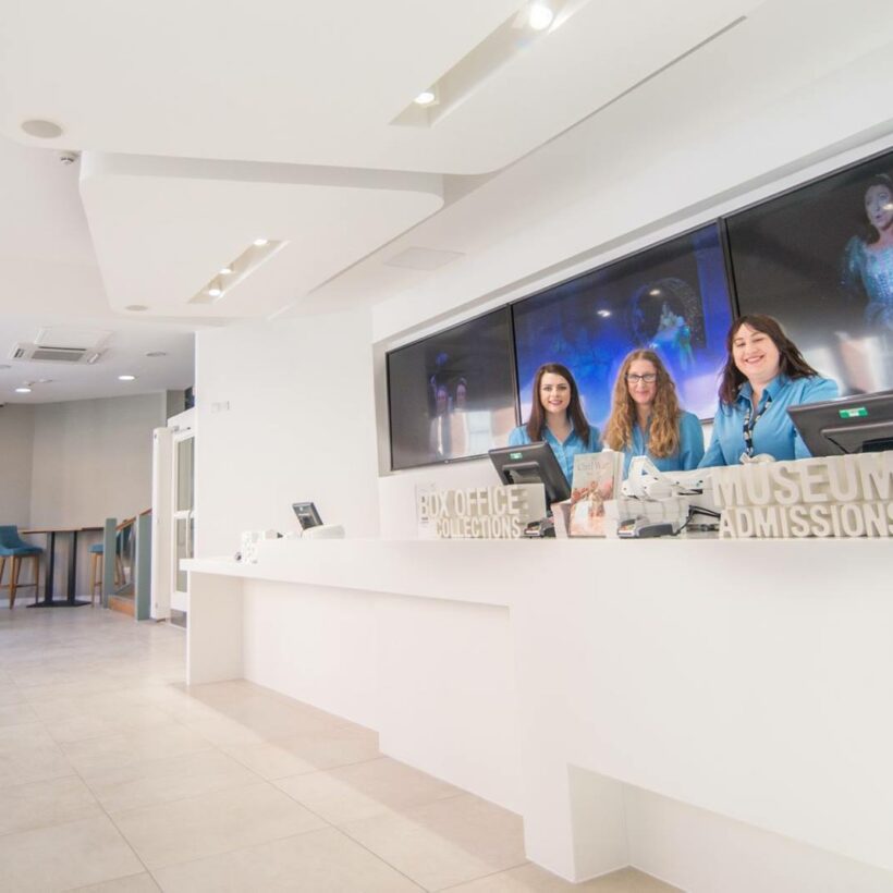 Interactive Museum Displays & Museum Kiosks | imageHOLDERS